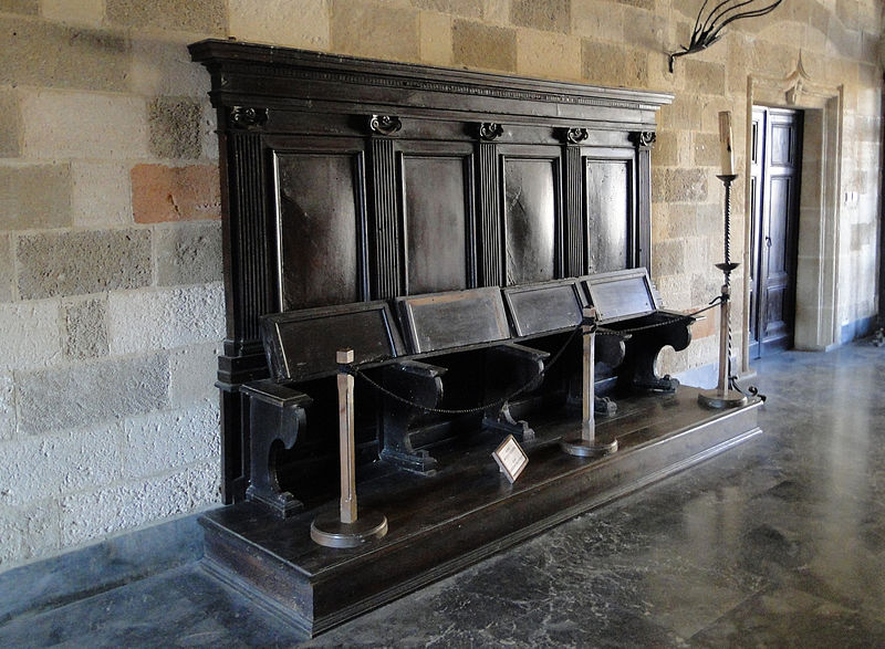 The Palace of the Grand Master of the Knights of Rhodes: A medieval ...