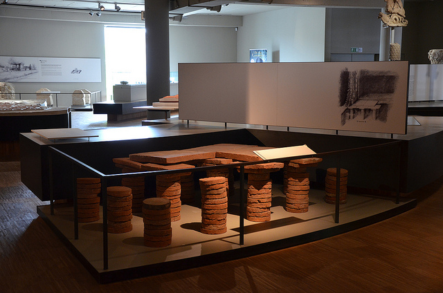 The Romans are credited with the invention of the first underfloor ...