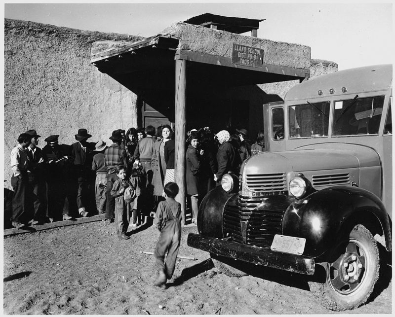 Fascinating photos of American Bookmobiles in the past ... | The ...