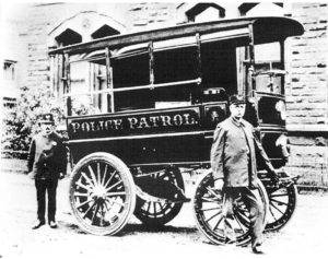 The first police car ever used was in Akron, OH, in 1899 - The first ...