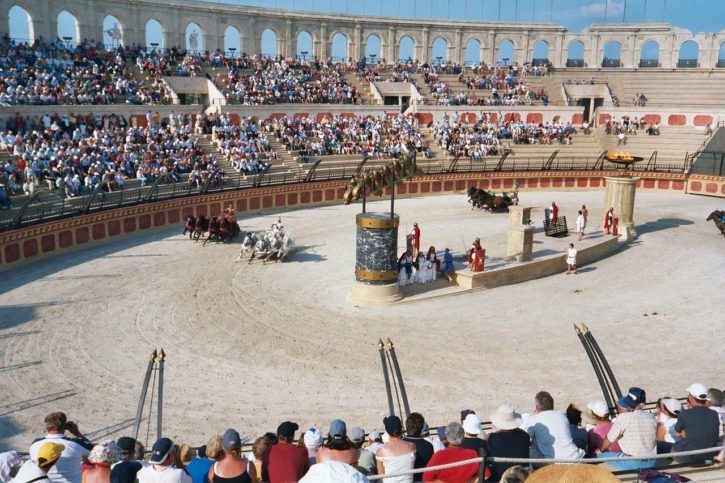 Brief history of chariot racing: In ancient Rome, chariot races ...