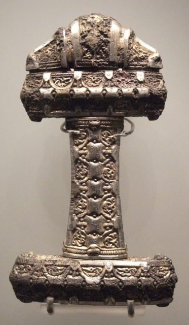 Beautiful surviving examples of elaborate viking swords | The Vintage News