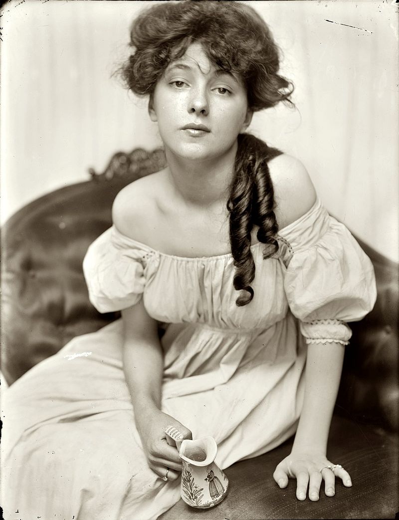 The Most Beautiful Women of the Early 1900s | The Vintage News