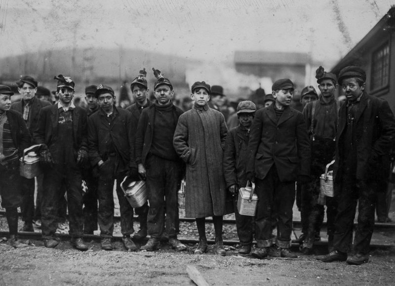 Sad photos of child miners helped abolish the child labor in the U.S ...