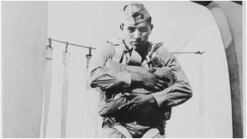 Ira Hayes: What happened to the Native American who helped raise the ...