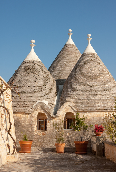 Trulli: The unique stone huts of Apulia | The Vintage News