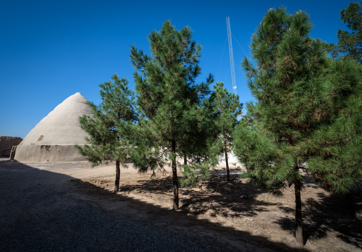 The Yakhchāl was an ancient Persian "refrigerator" that stored food and ...