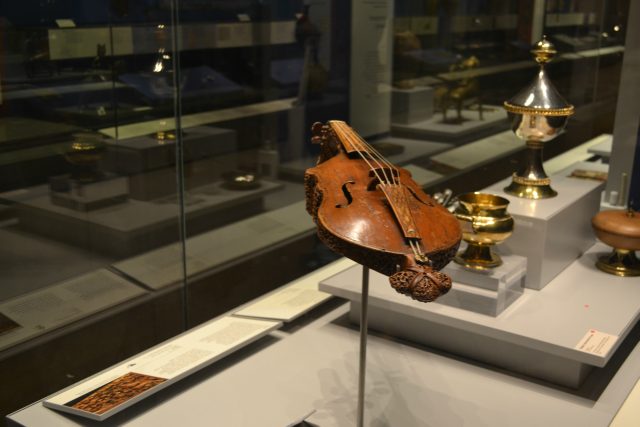 The British Museum Citole: One of the most remarkable extant medieval ...