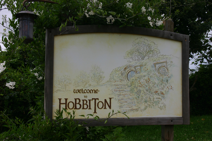 The magical world of Middle Earth: Original Hobbiton Movie Set of "The ...