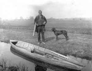 Punt Gun- The Gigantic vintage shotgun could bring down 100 waterfowl ...