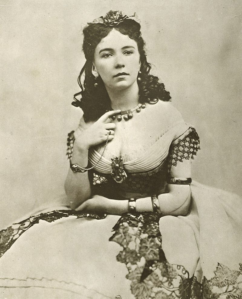 The Humble English Girl who Became 'Cora Pearl' - Courtesan Sensation ...