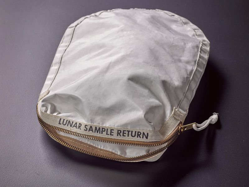 NASA's cosmic blunder: the Apollo 11 sample bag that went to the Moon ...