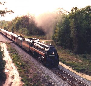 Futuristic Photos of Streamlined Art Deco Trains from the 1930s | The ...