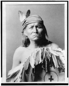 25 Beautiful Pictures of the Legendary Apache Tribe | The Vintage News