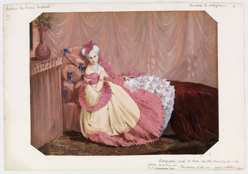 Courtesan and Countess - the godmother of the Surrealist selfie | The ...