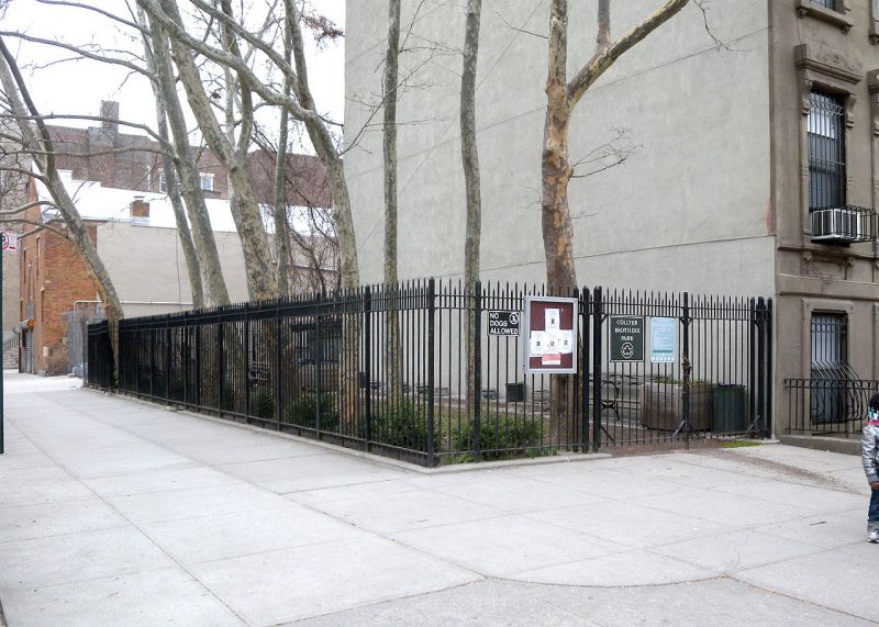 Collyer brothers, the hoarders of the 20th century - 100 tons of junk ...