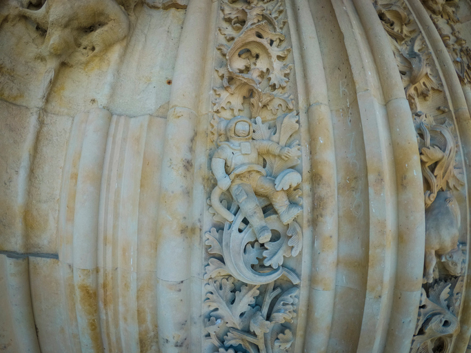 This "astronaut" carving on an old Spanish cathedral isn’t what people ...