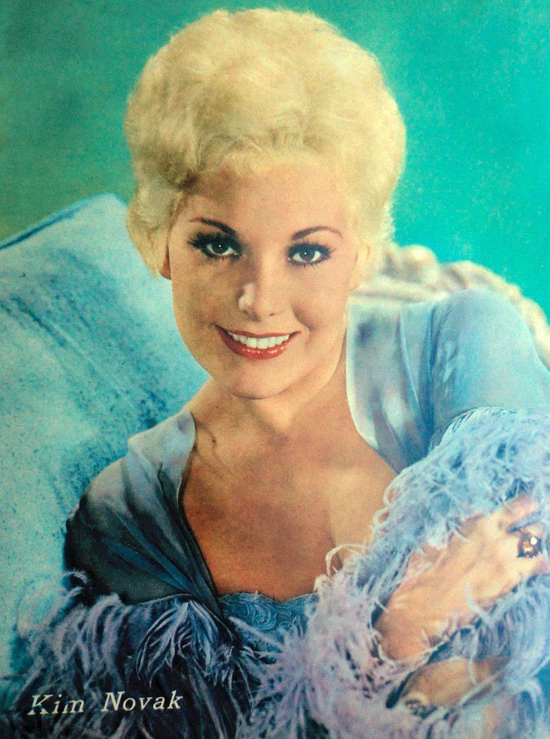 The Secret and Dangerous Love Affair Between Kim Novak and Sammy Davis ...