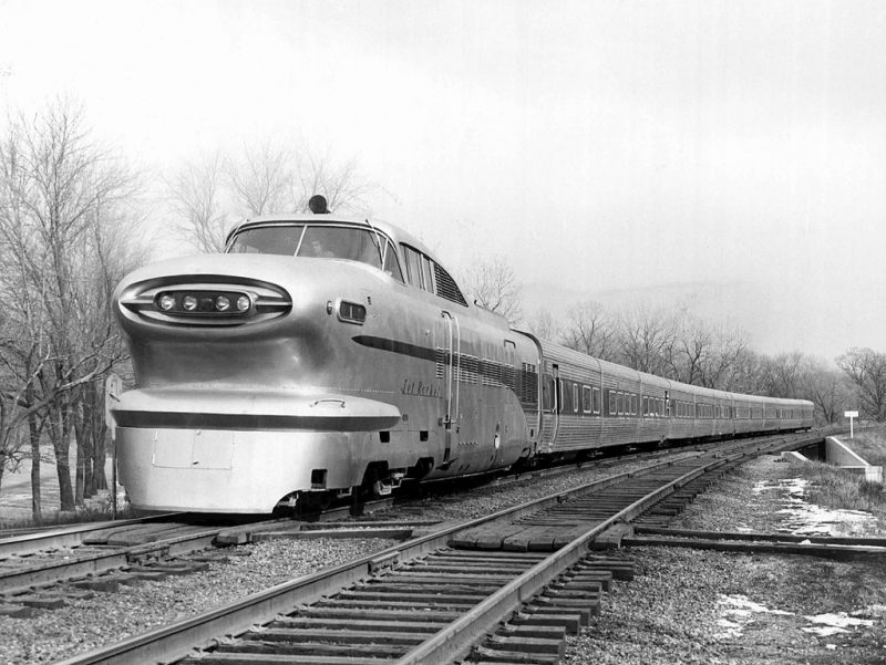 Futuristic Photos of Streamlined Art Deco Trains from the 1930s | The ...