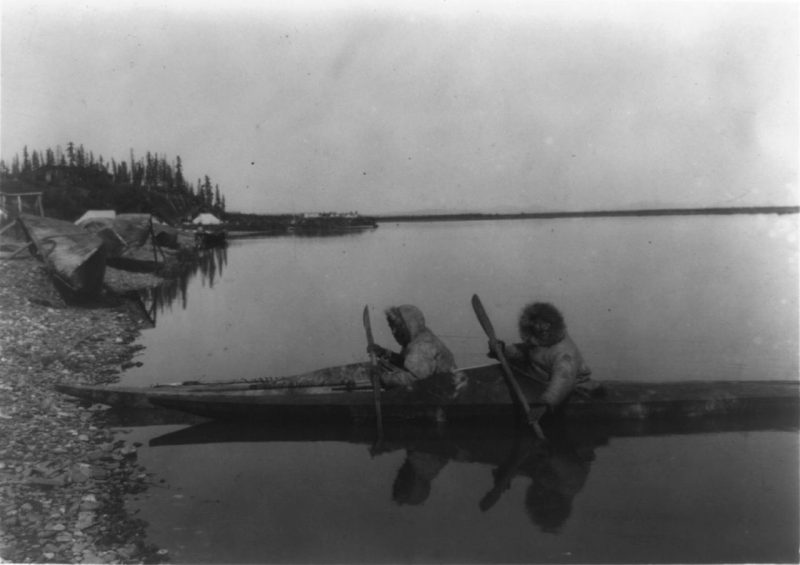 Fascinating Pictures Showing the Arctic Lifestyle of the Inuit People ...