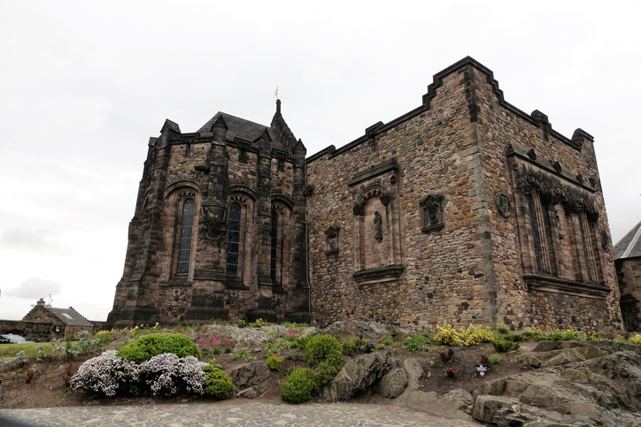 The Legends and Mysteries Surrounding Edinburgh Castle | The Vintage News