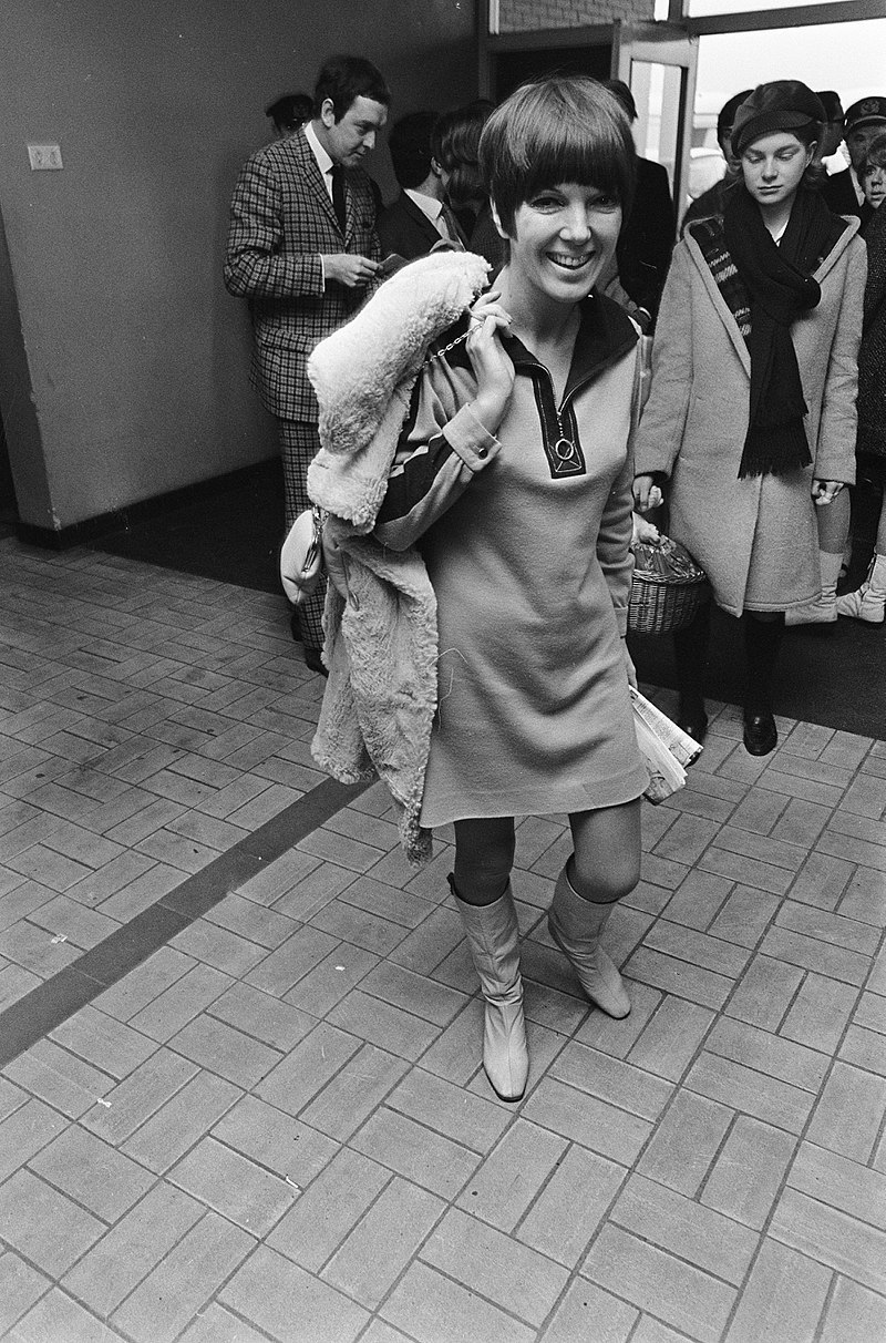 Eccentric 1970s Street Style Images Show What "Cool" Looked Like Back ...