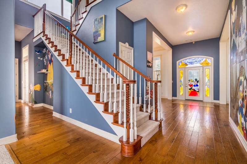 Disney-Themed House With Mickey Mouse Shaped Pools Up For Sale | The ...