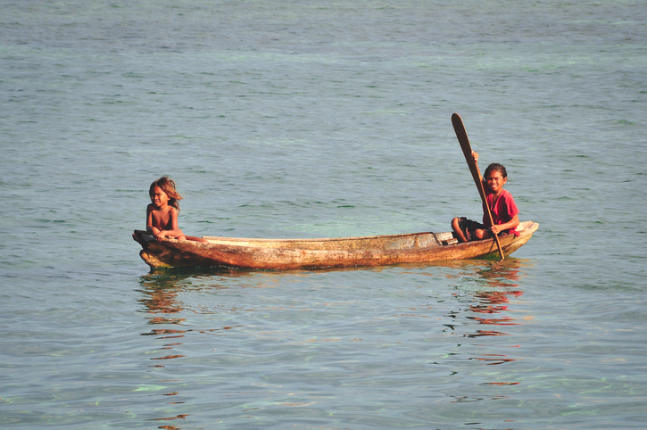 The Unique Bajau People - Nomads who Live Permanently at Sea | The ...