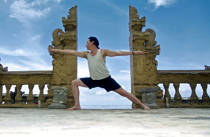 The Yoga Master who Escaped Prison Through the Food Slot | The Vintage News