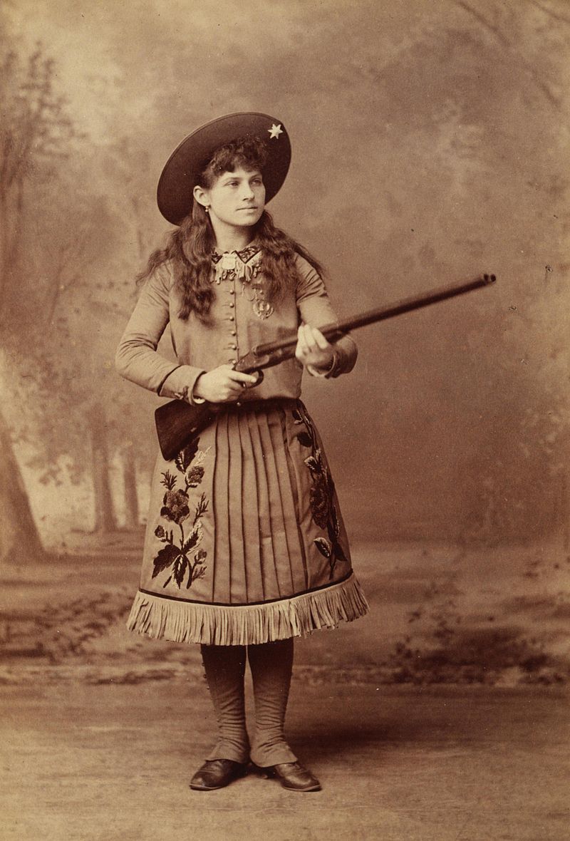 Sharpshooter Extraordinaire Annie Oakley - A Real Wild West Woman | The ...