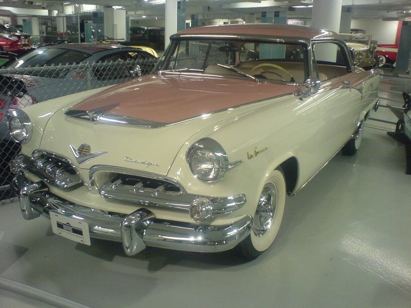 The Pink Car for Women in the 1950s | The Vintage News