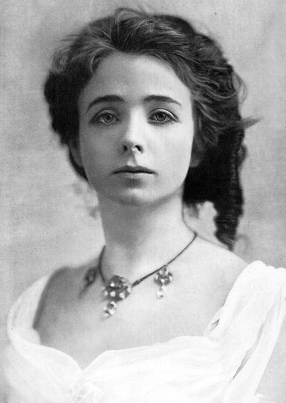 100-Year-Old Photos depict some of the most beautiful women from all ...