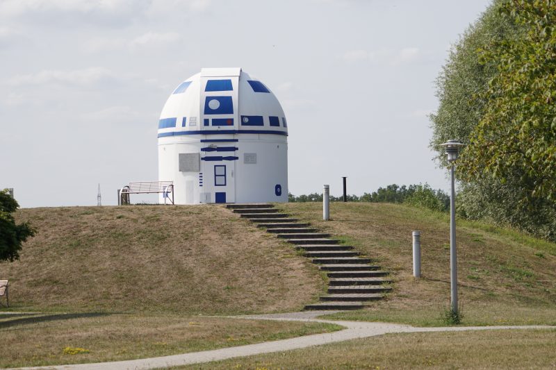 Superfan Professor Transforms Observatory into Giant R2-D2 | The ...
