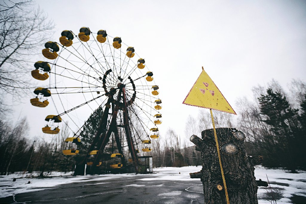 In Photos: Urban Explorer Captures the Harrowing Reality of Chernobyl ...