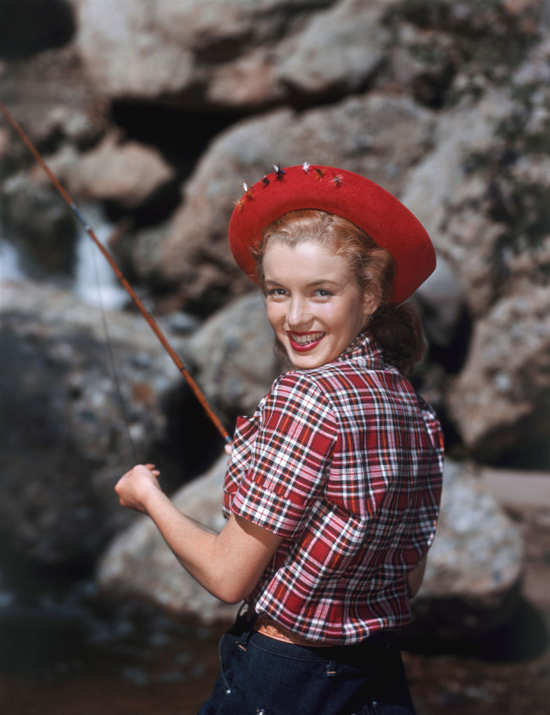 Norma Jeane's Transformation into Marilyn Monroe in Vibrant Color ...