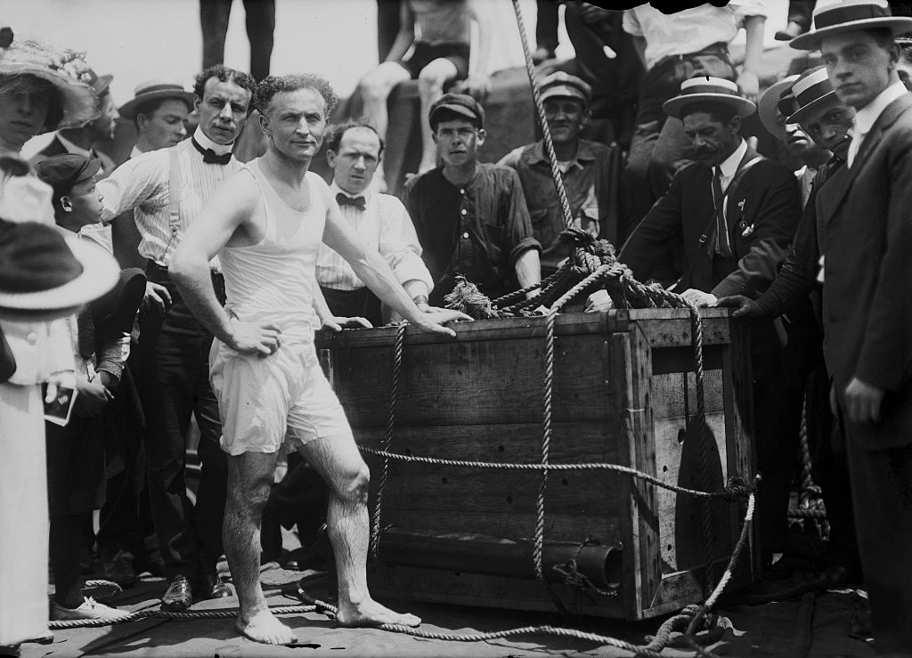 Houdini's Death-Defying Underwater Escape Crate Sold to Highest Bidder ...