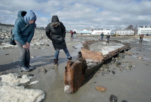 Storm in Maine Uncovers Famous Colonial-Era Shipwreck of The Defiance ...