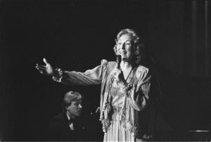Dame Vera Lynn: Curtain Falls on Ultimate Forces' Sweetheart at 103 ...