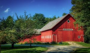 The Reason Barns Are Painted Red Goes All the Way Back to the Cosmos ...