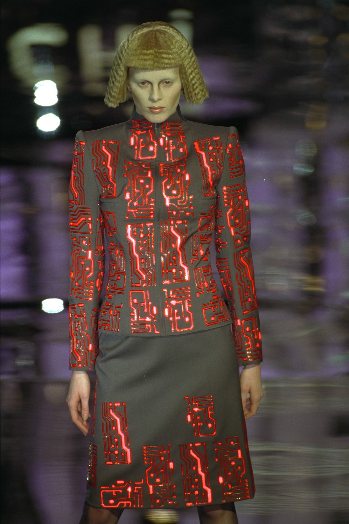 10 Times Futuristic Fashion Truly Reached For The Stars | The Vintage News