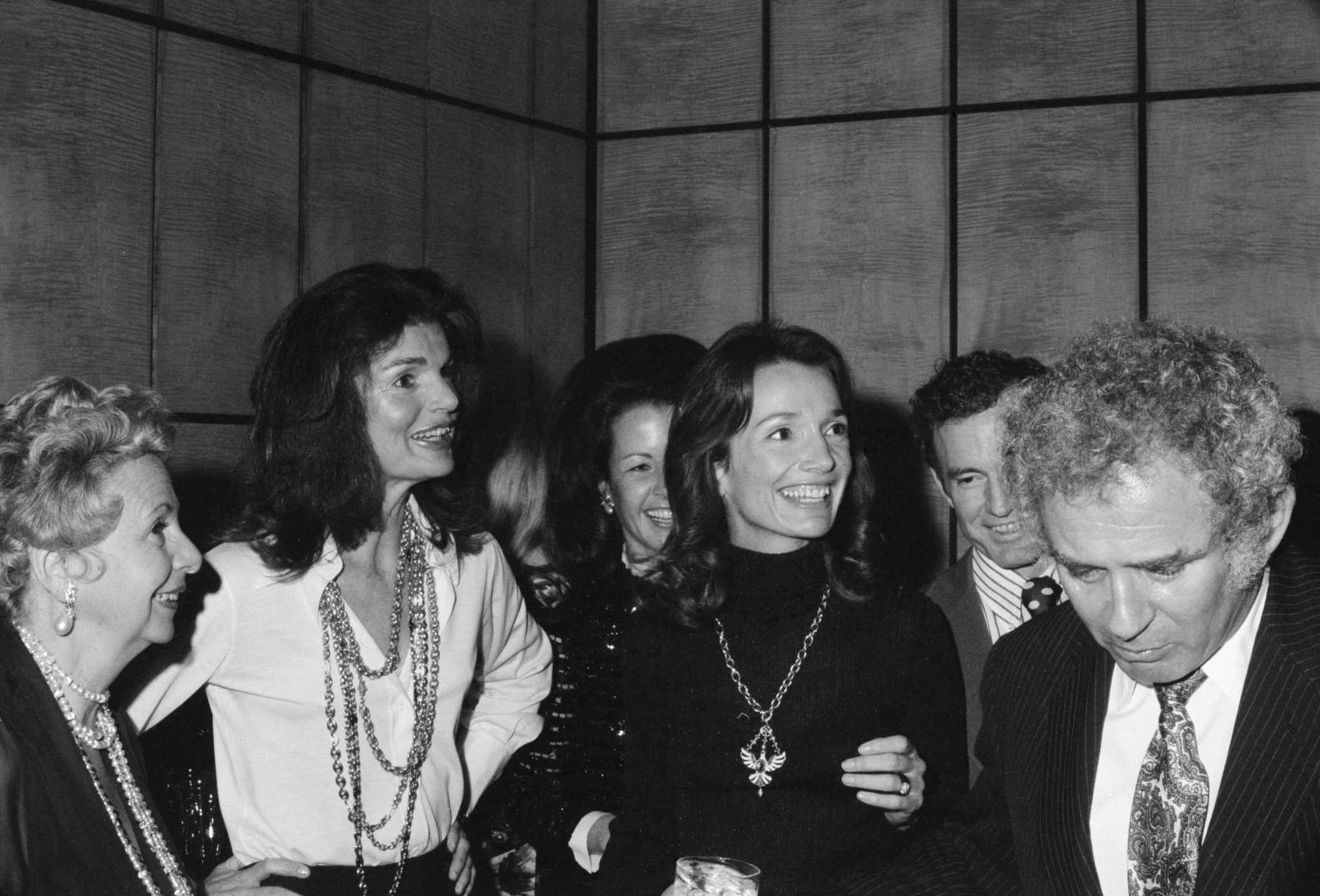 From Sisters To Enemies? The Feud That Left Lee Radziwill Out Of Jackie ...