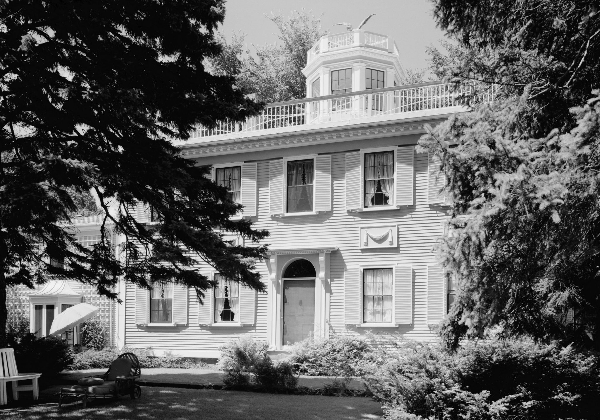 These Historic Homes Were Built Out Of Spite | The Vintage News