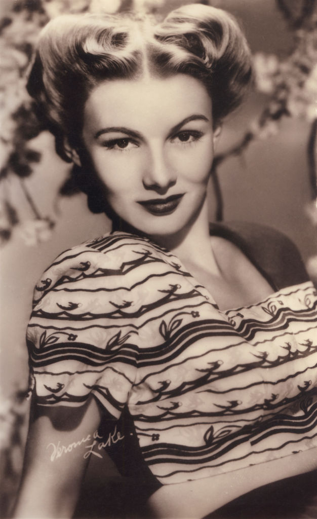 Veronica Lake hair