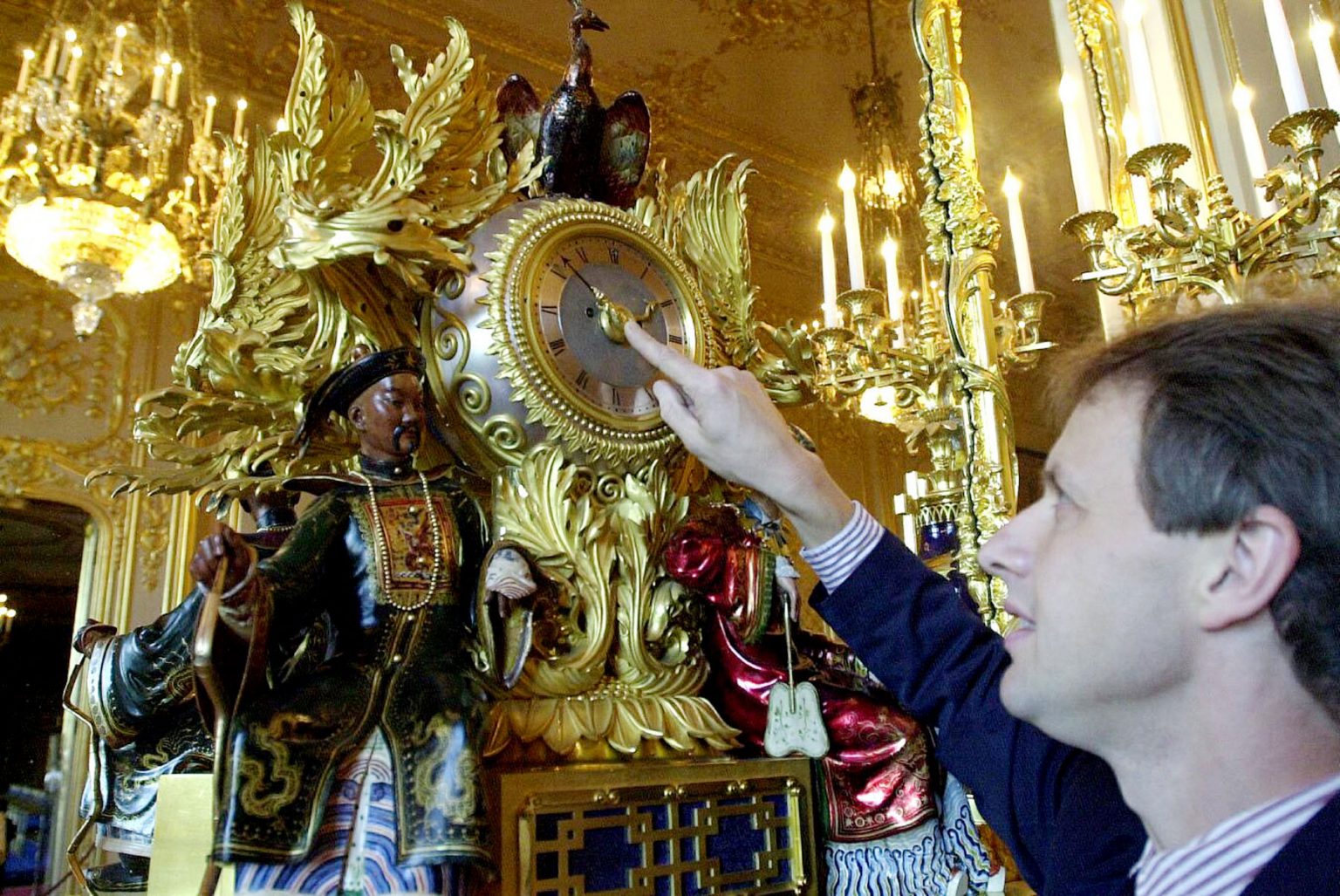 The Crown Jewels Were Stored In A Biscuit Tin And Other Dazzling Facts ...