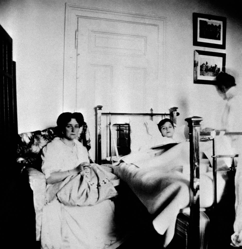 21 Haunting Last Photos Of The Romanov Family's Final Days | The ...