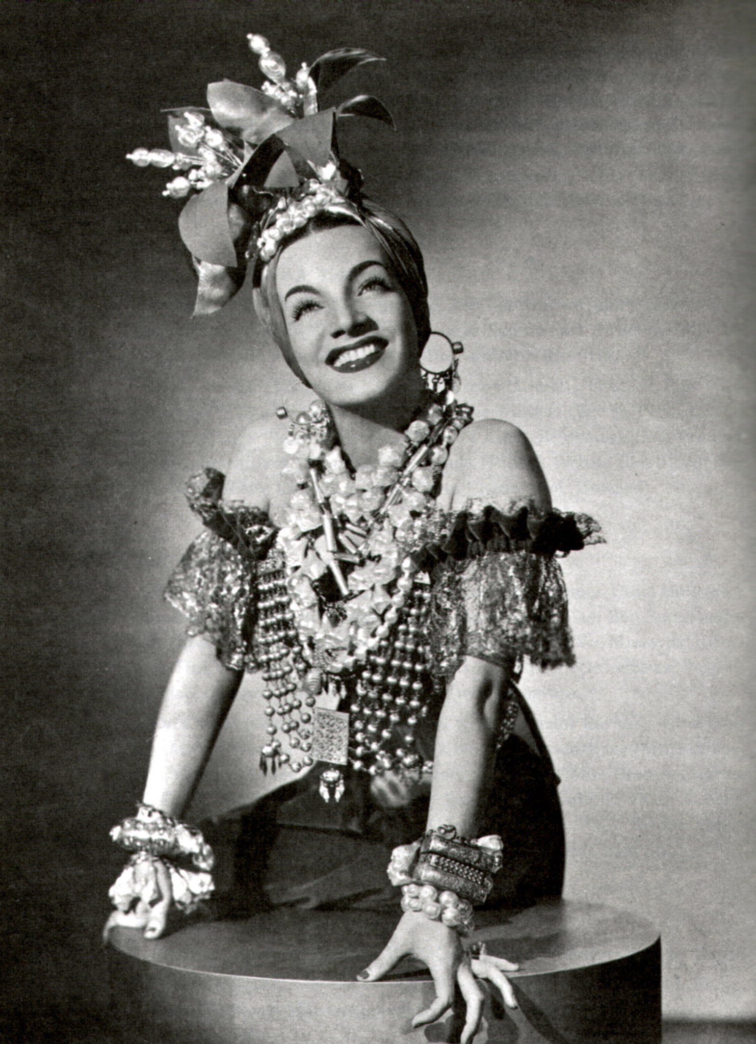 10 Facts About 'Brazilian Bombshell' Carmen Miranda | The Vintage News