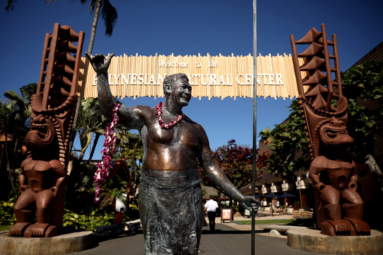 The Tragic Accident That Created Popular Hawaiian Hand Gesture the ...