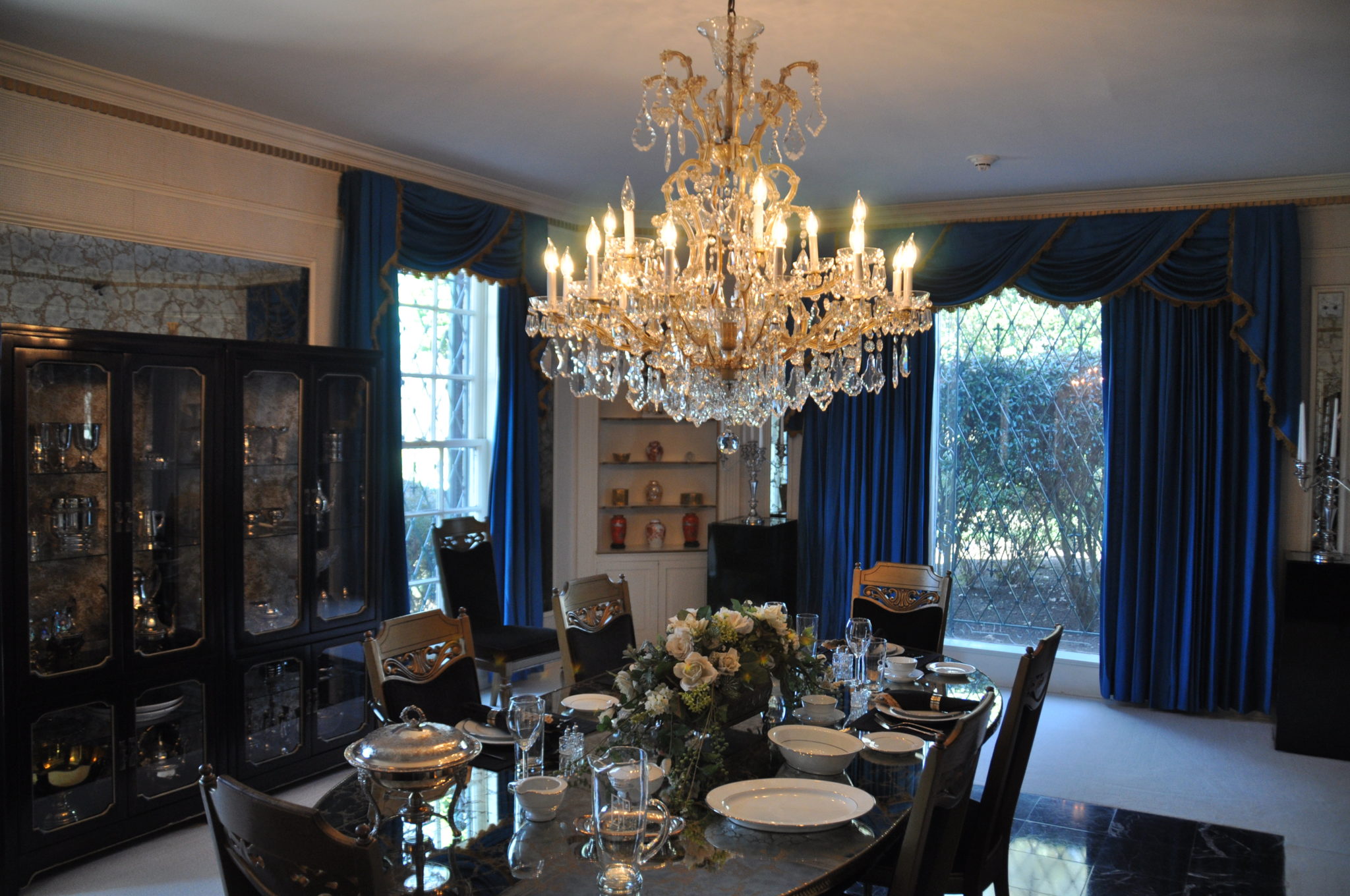 Graceland Secrets That Even Elvis Fans Don’t Know About | The Vintage News