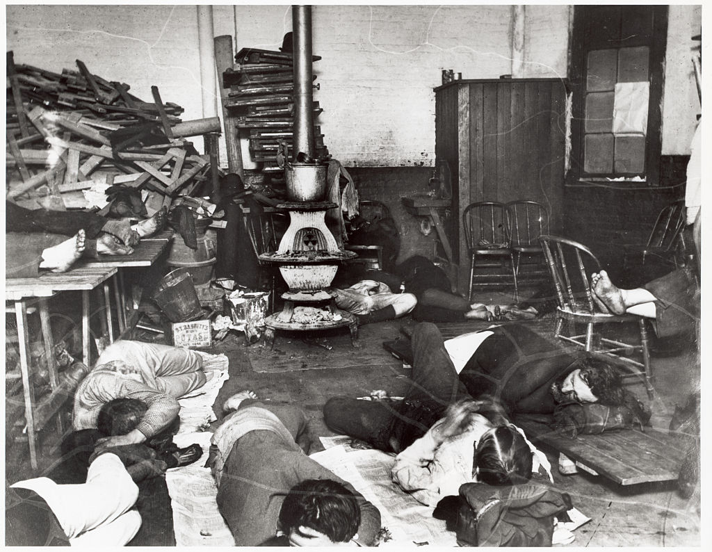 These 20 Photos Tell the Horrific History of New York's Tenements