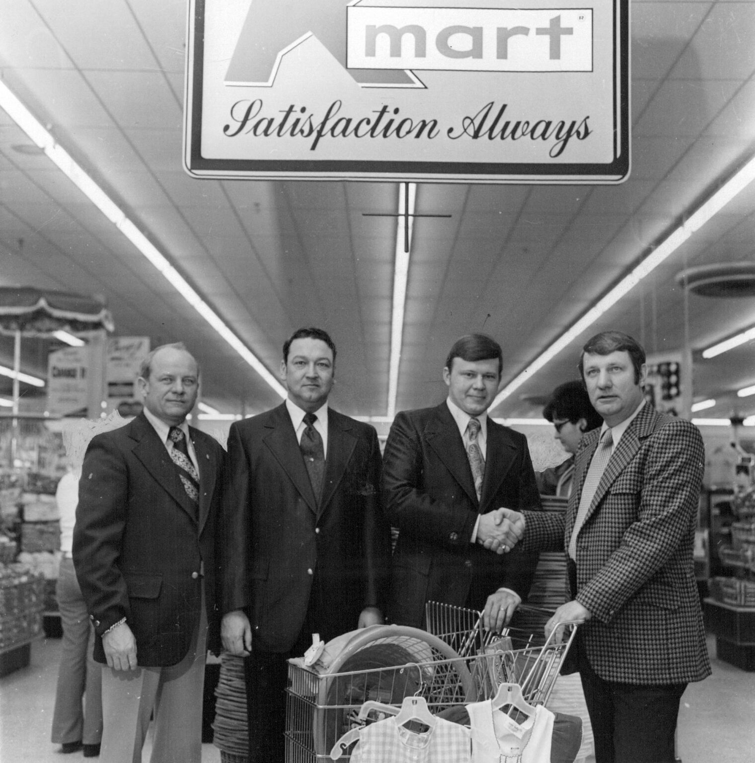 End of the Blue Light Special: Kmart Is Down to Three Stores Across ...